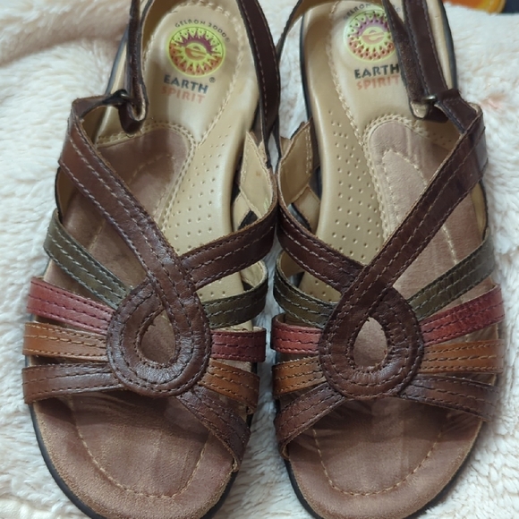 Earth Spirit | Shoes | Earth Spirit Brown Tan Sandals Comfortable ...